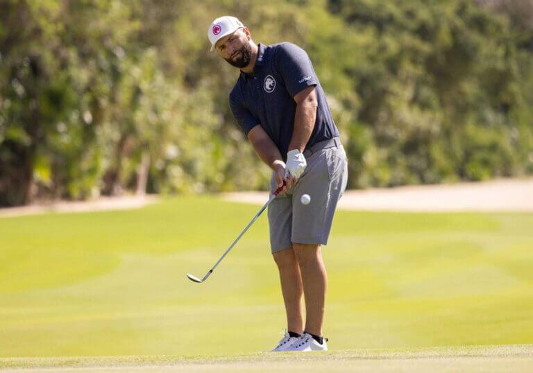 Chipping And Pitching Basics: A Simple Guide For Beginners | MyGolfSpy