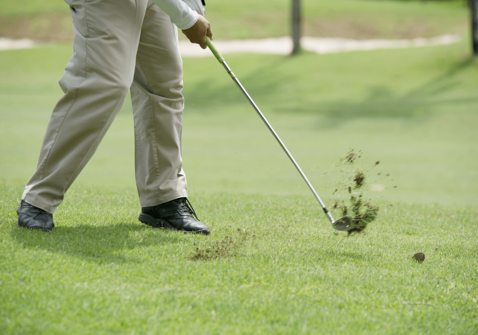 Why Am I Hitting the Ground Before the Ball? (6 Quick Fixes) | MyGolfSpy