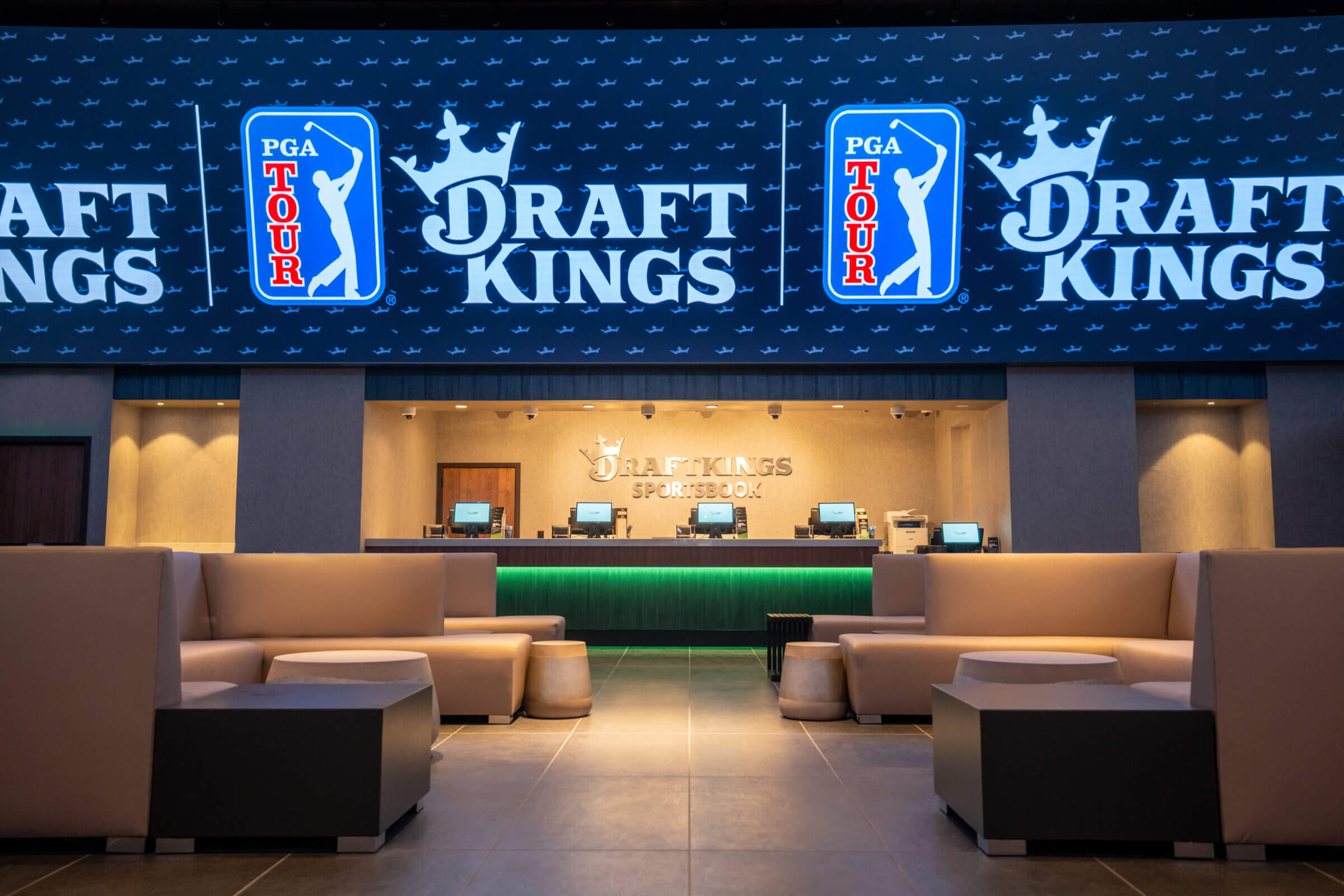 Inside the DraftKings Sportsbook at TPC Scottsdale | MyGolfSpy