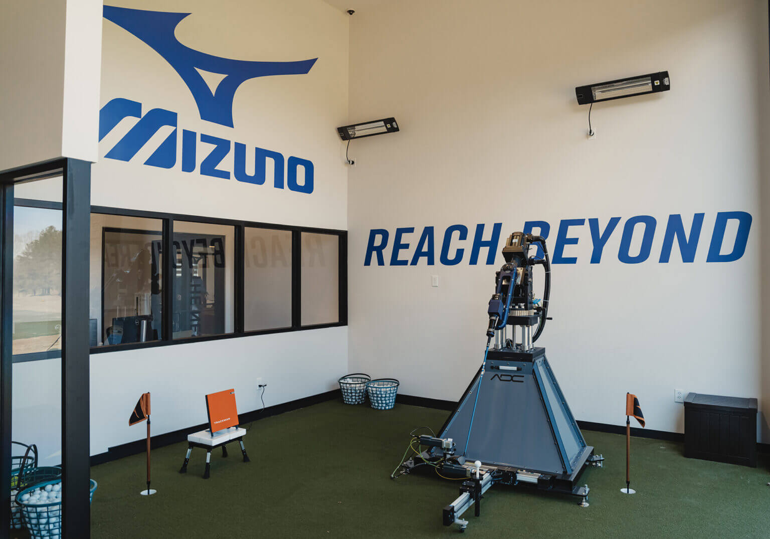 Mizuno Forges Ahead: "The Foundry" Sets New Standard For Golf Fitting ...