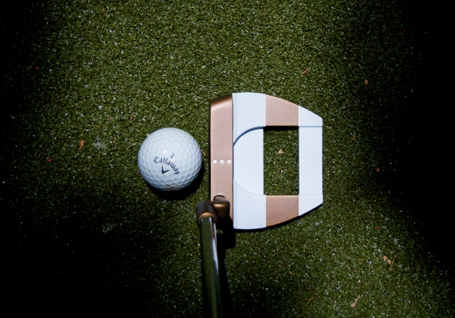 Odyssey Sticks Their Neck Out With The New Giraffe Beam Putters | MyGolfSpy