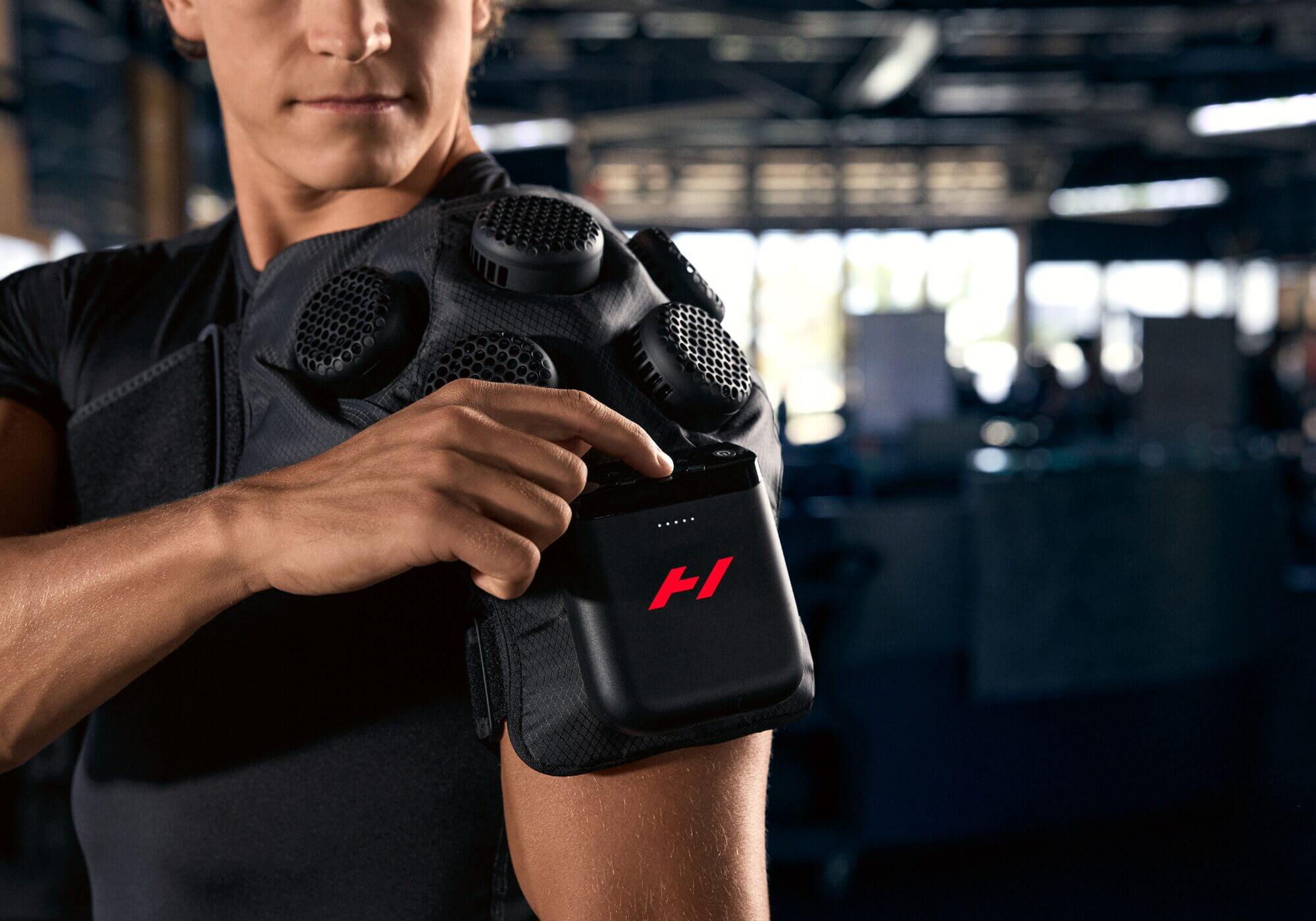 Hyperice's New Contrast Therapy is a Game Changer For Frozen Shoulders ...