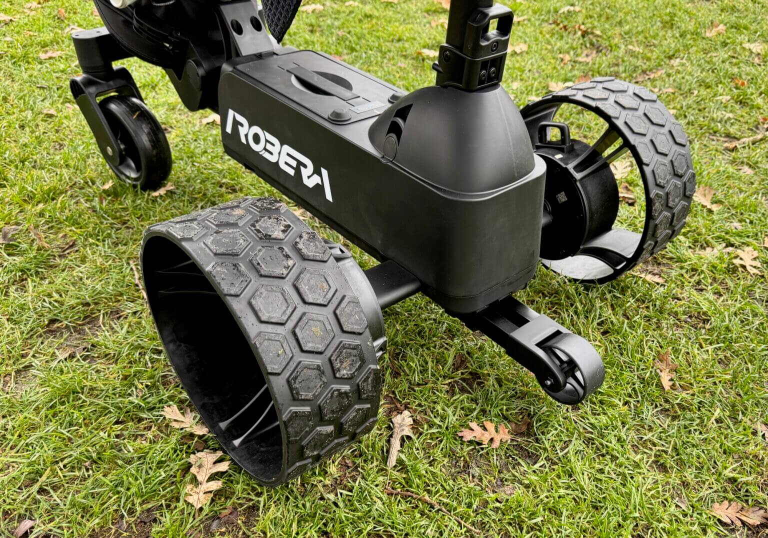 It Follows: The New Robera Pro Electric Cart | MyGolfSpy
