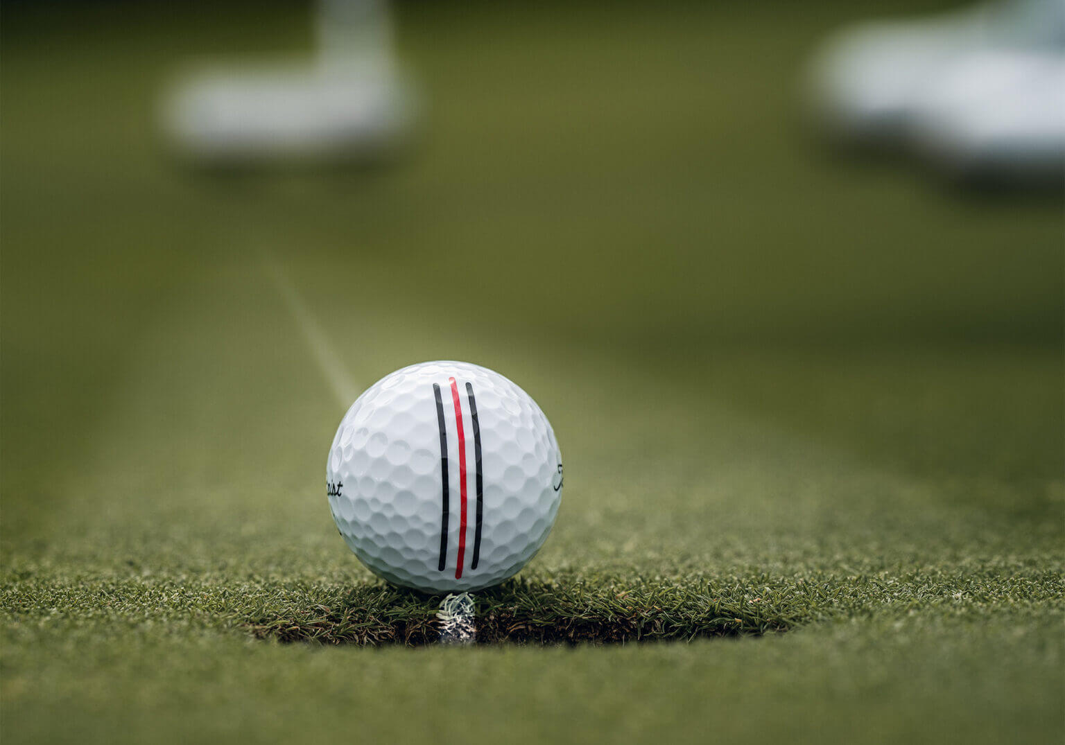 Titleist Expands AIM Alignment Designs Across Full Golf Ball Lineup ...